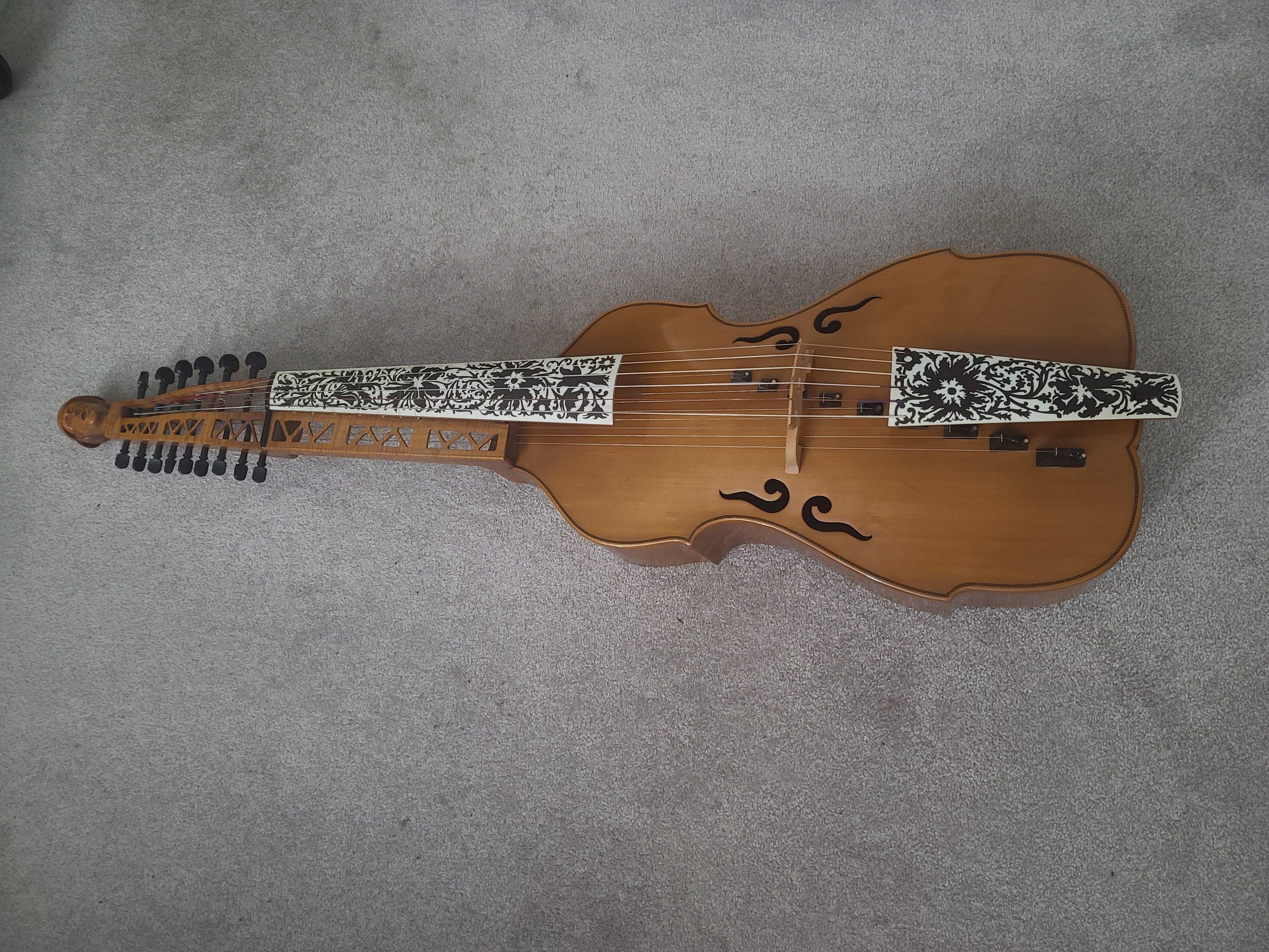 BaltimoreRecorders.org: Information about the Baryton